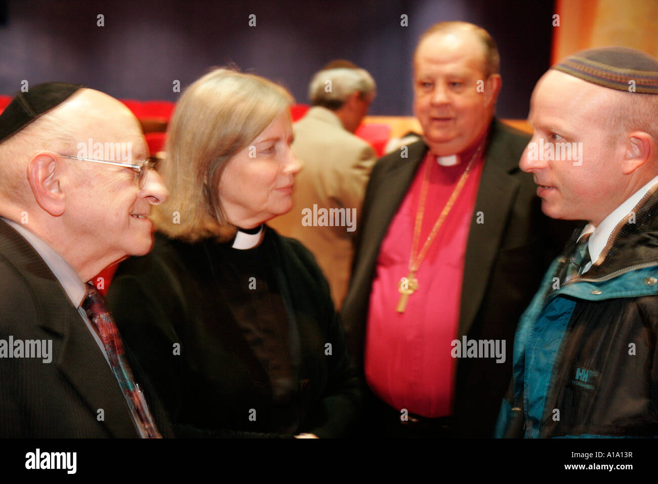 Jewish synagogue rabbis priests hi-res stock photography and images - Alamy