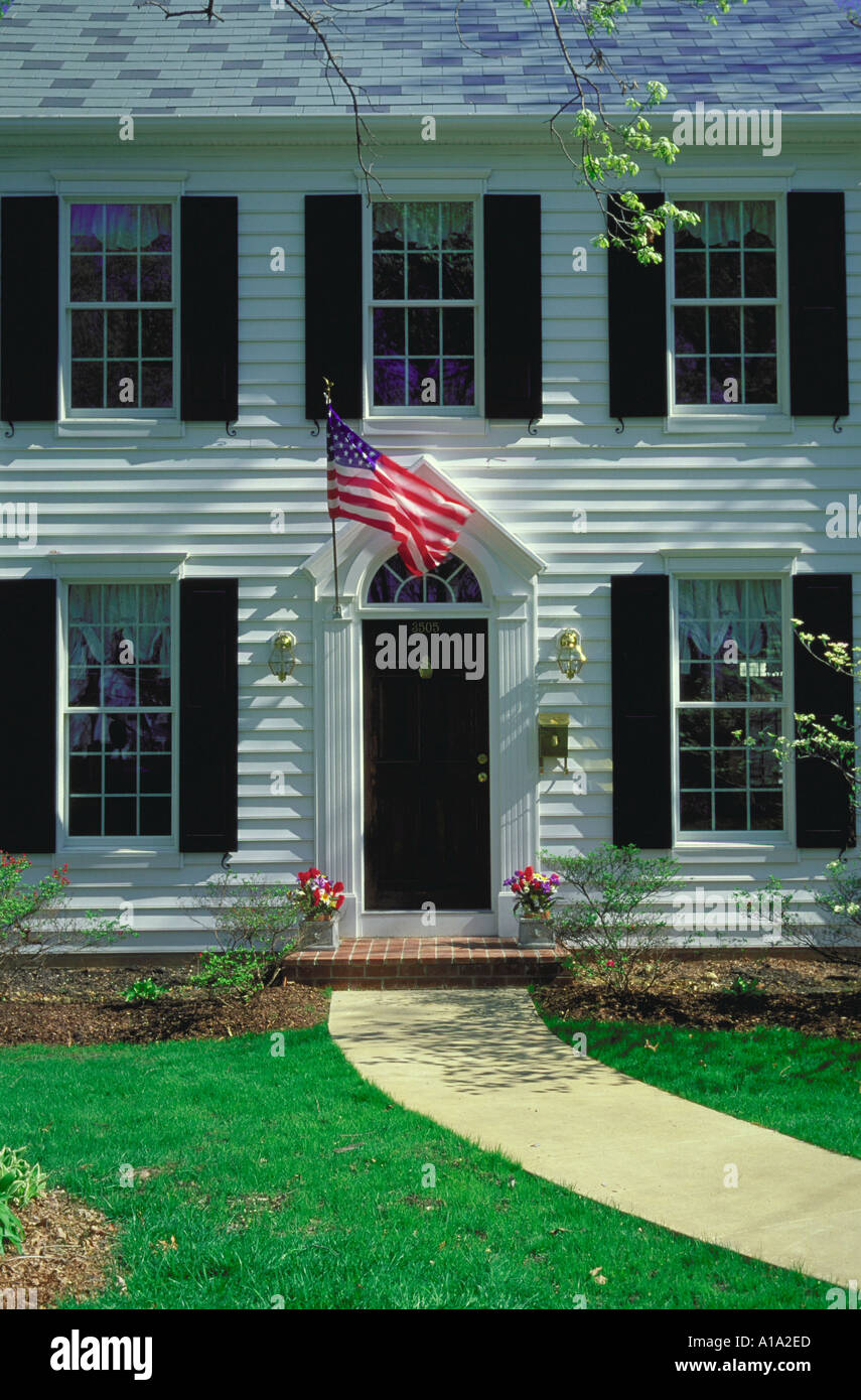 White colonial home american flag High Resolution Stock Photography and ...