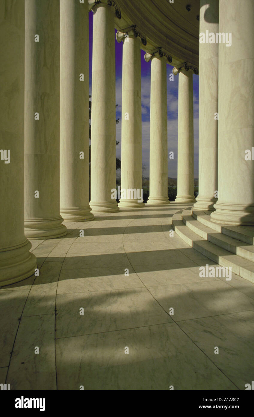Marble columns in circular formation around building Stock Photo - Alamy