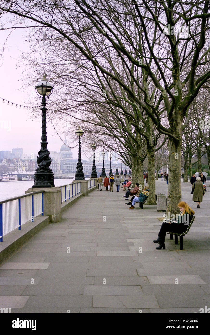 South Bank promenade London Stock Photo - Alamy