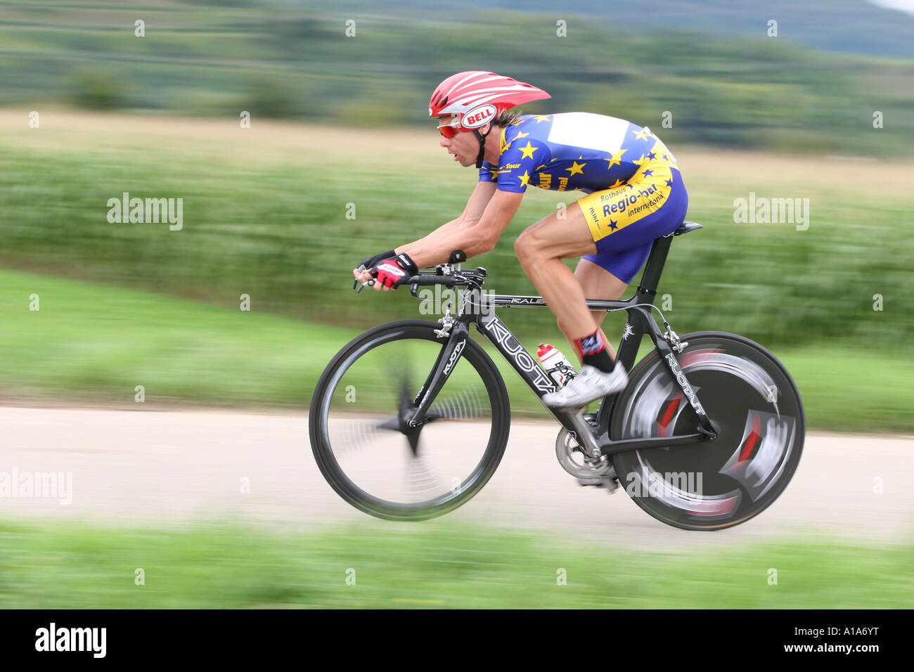Cycle race winners hi-res stock photography and images - Alamy
