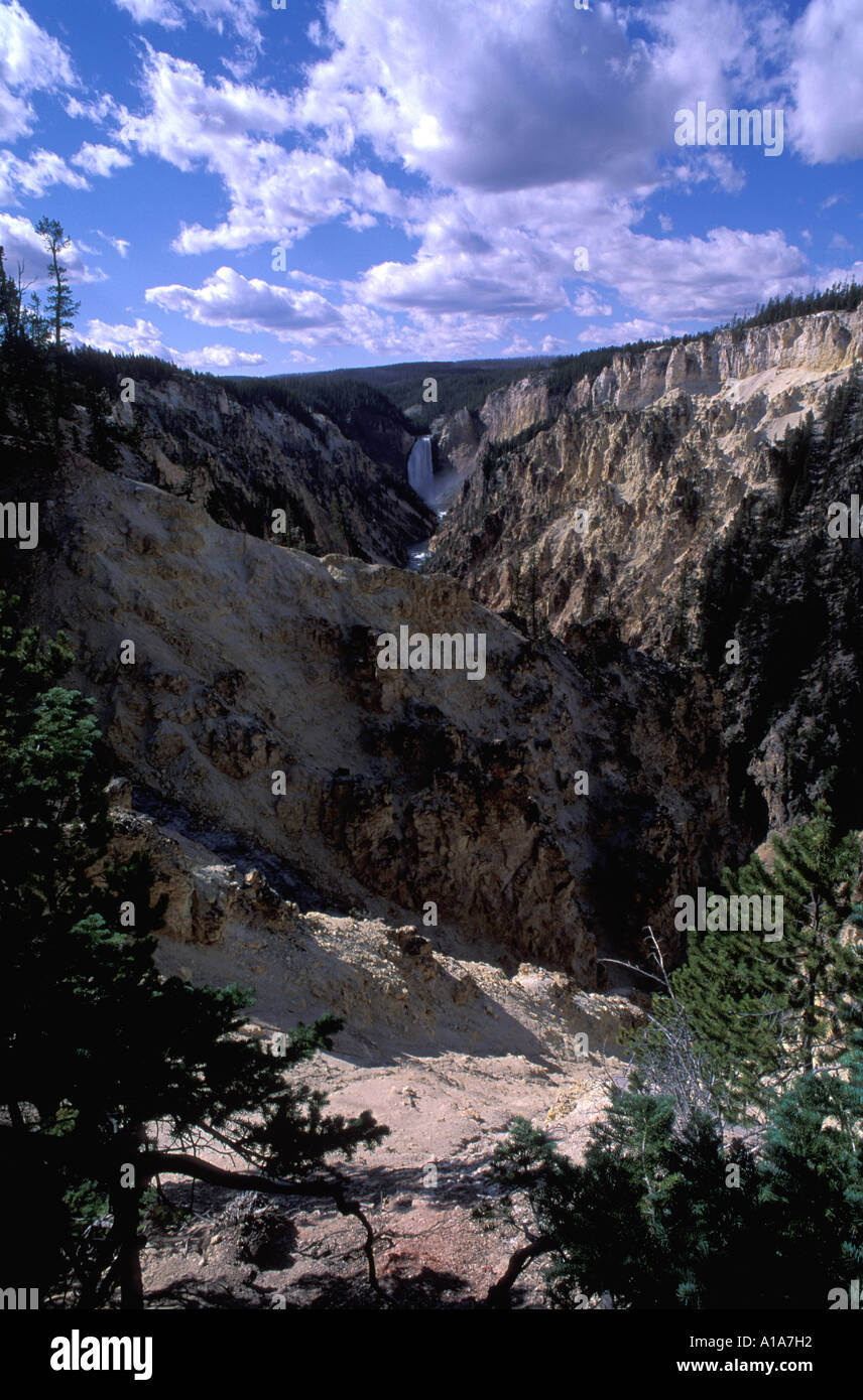 Splashing sunlit waterfall hi-res stock photography and images - Alamy