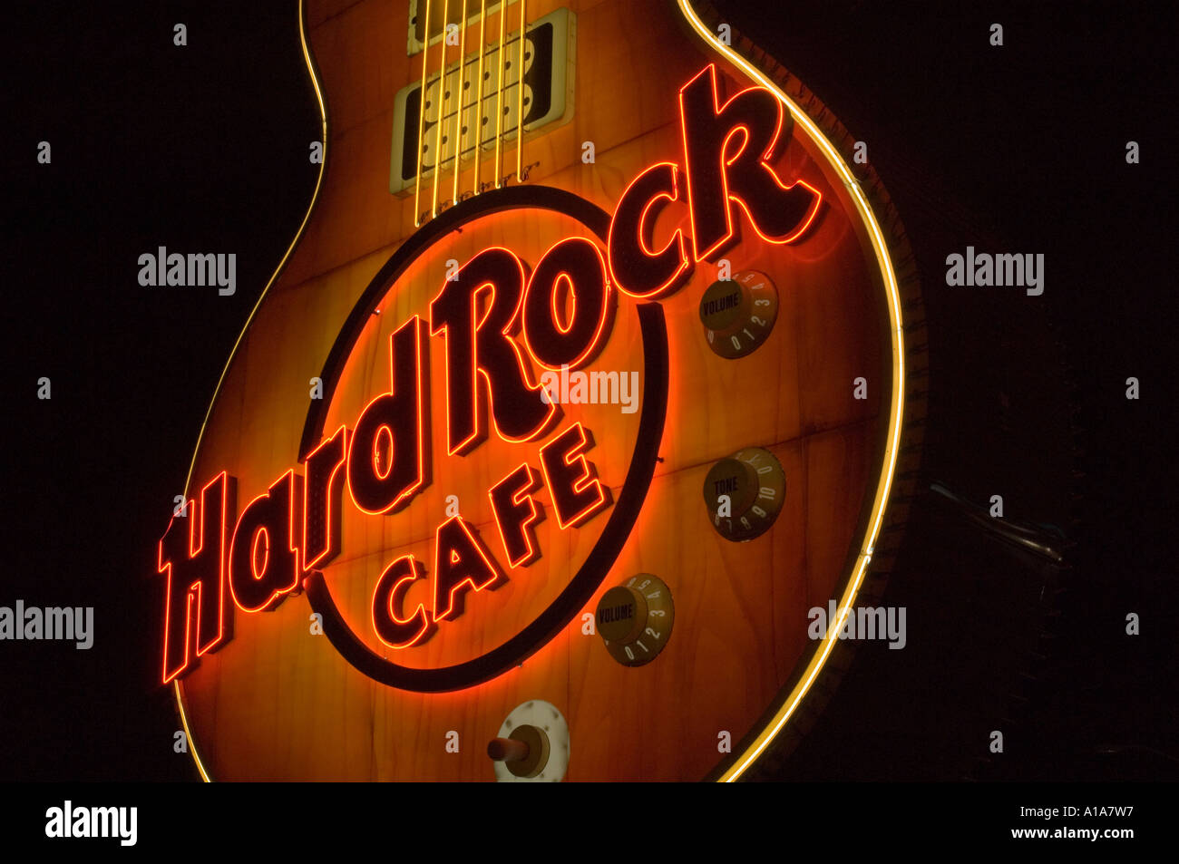 Hard rock cafe neon sign Stock Photo - Alamy