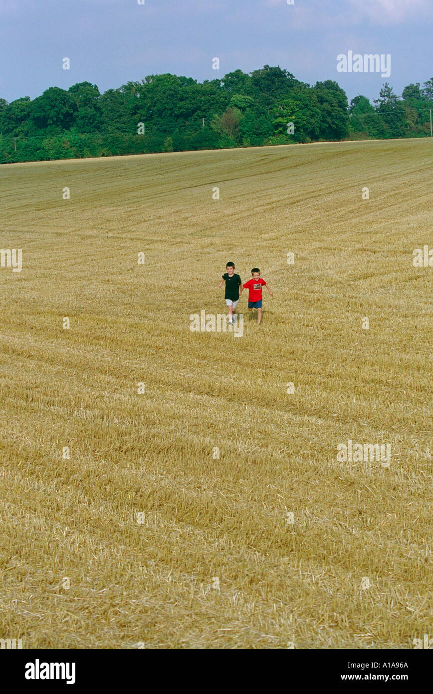 Brothers camaraderie hi-res stock photography and images - Alamy