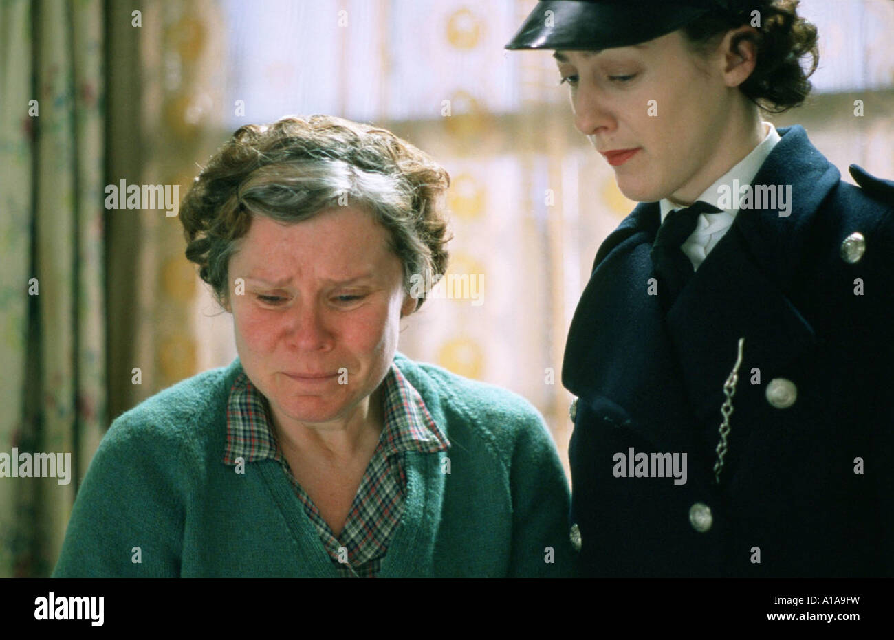 Vera Drake Imelda Staunton High Resolution Stock Photography and Images ...