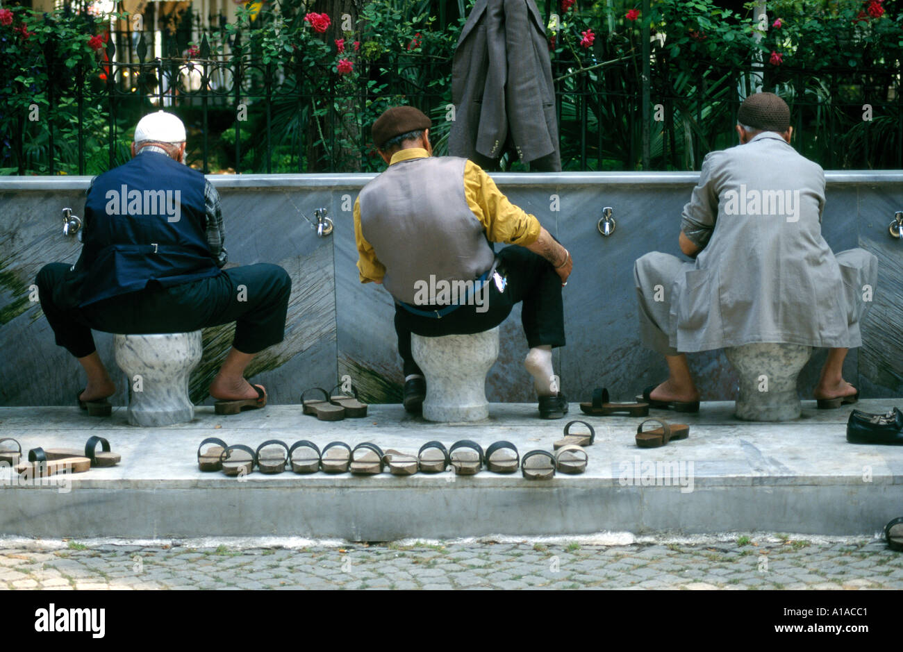 Foot washing hi-res stock photography and images - Alamy