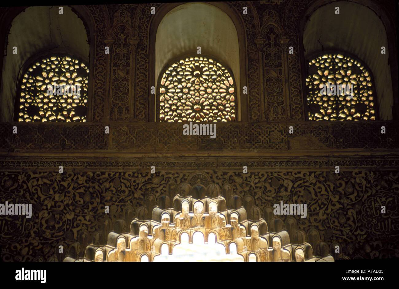 Alhambra columns hi-res stock photography and images - Alamy