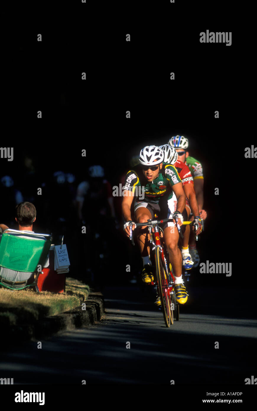 USA, Washington, Seattle, Men's bicycle racers sprint toward finish ...