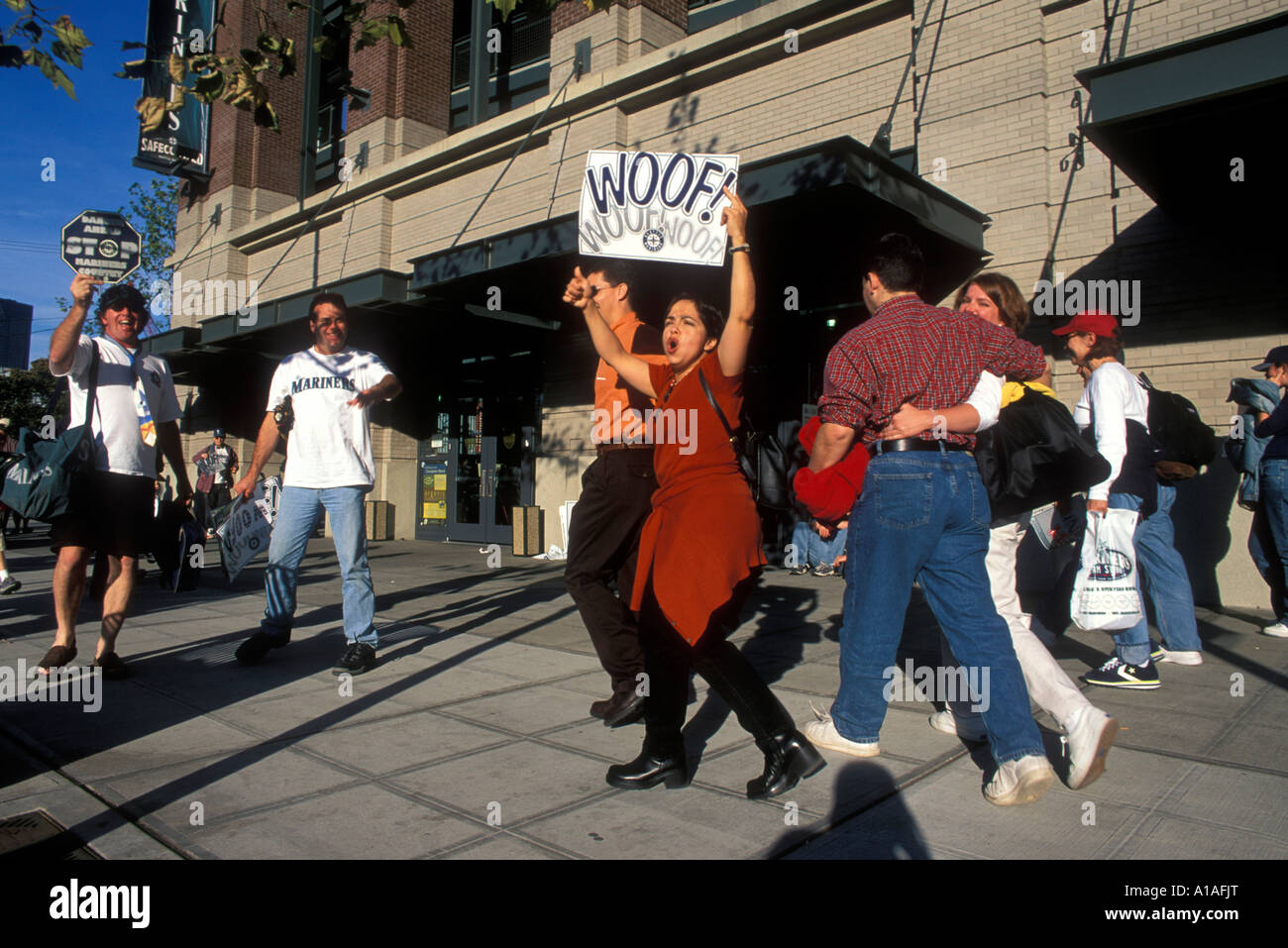 USA Washington Fans celebrate Seattle Mariners baseball playoff win ...