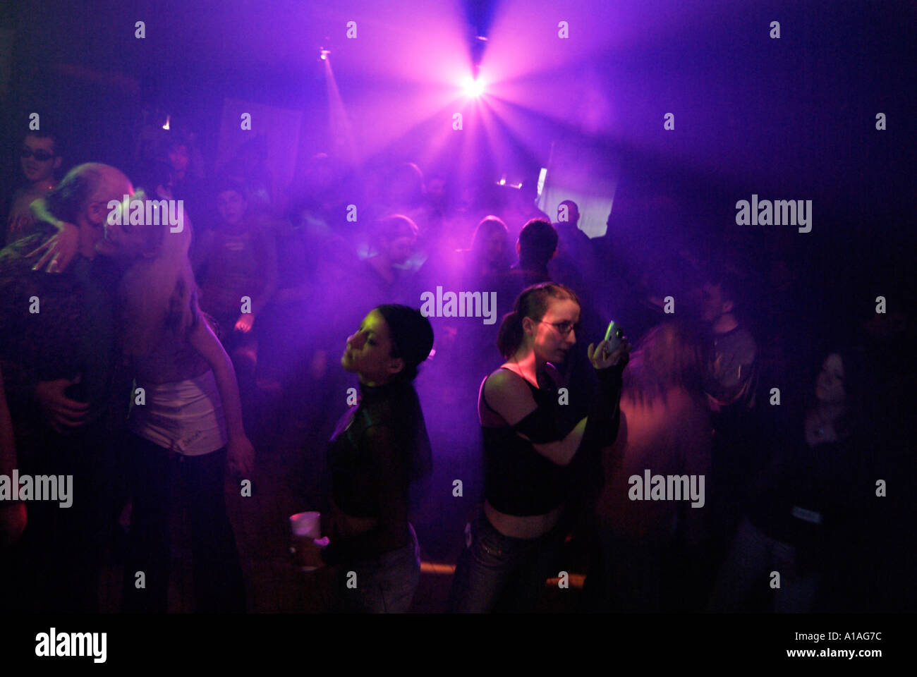 Crowded Nightclub Dancefloor Packed with Clubbers Stock Photo - Alamy