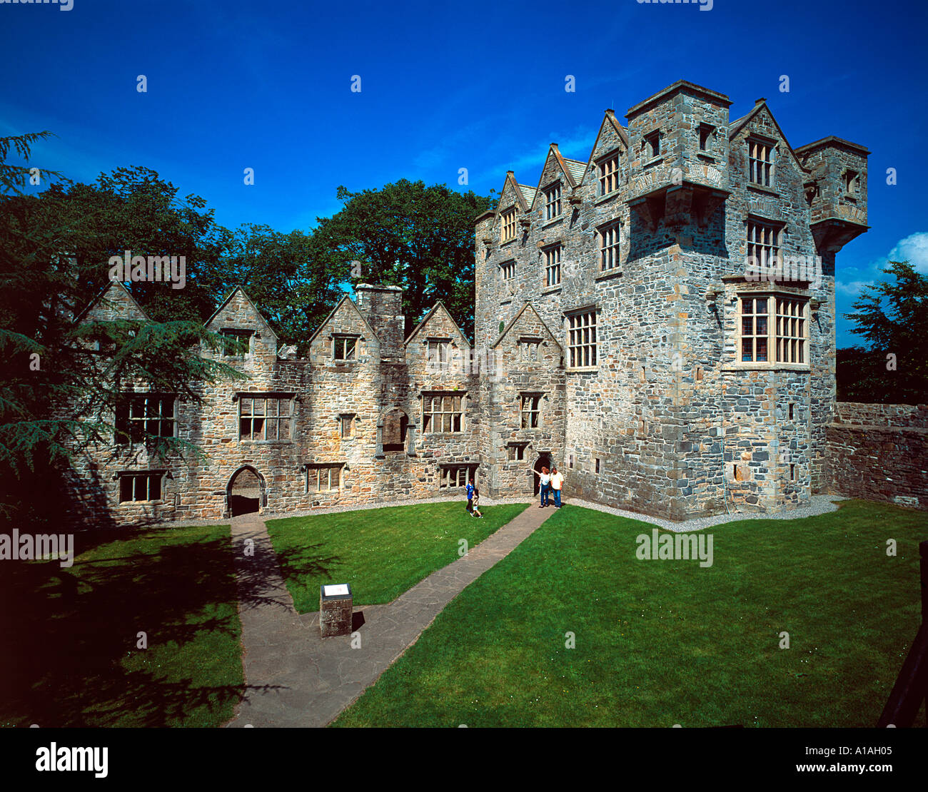 Donegal Castle Ireland Stock Photo - Alamy