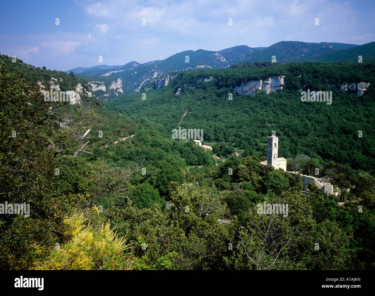 Luberon national park hi-res stock photography and images - Alamy