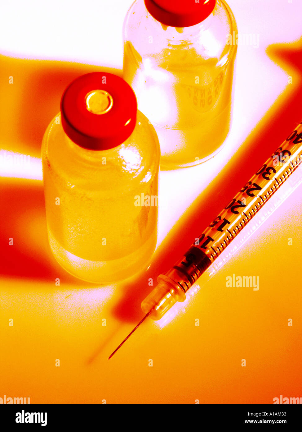 Syringe with insulin bottles Stock Photo - Alamy