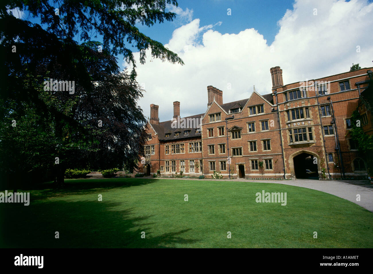 Trinity college cambridge hall formal hi-res stock photography and ...
