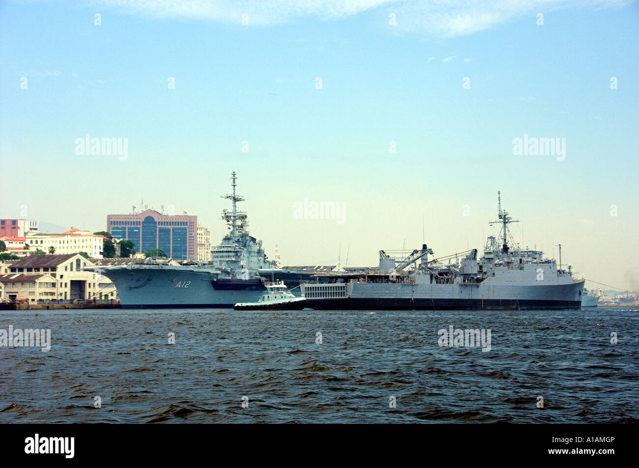Naval vessels hi-res stock photography and images - Alamy