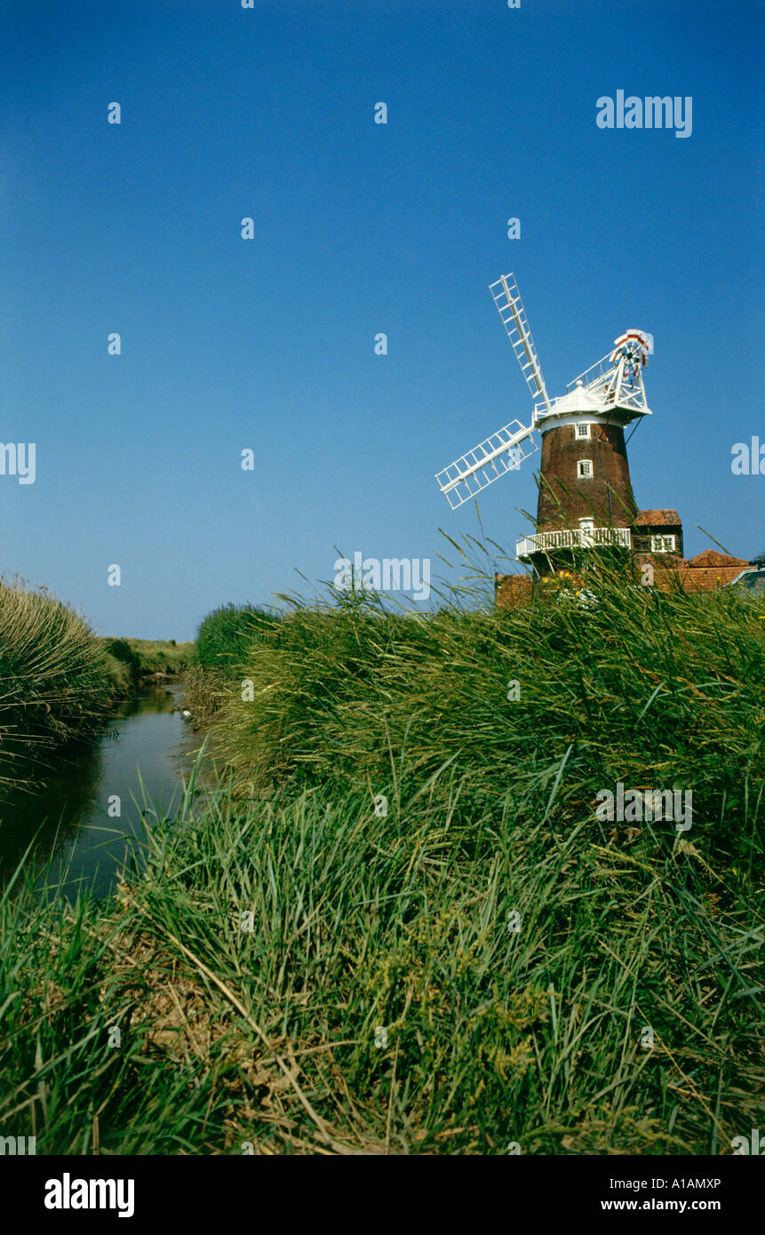 Windmill stands hi-res stock photography and images - Alamy