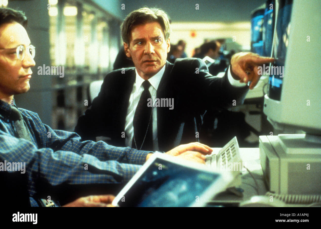 Clear and Present Danger Year 1994 Director Phillip Noyce Harrison Ford ...