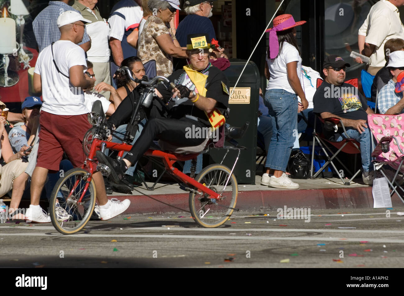 Recumbent tandem bicycle hi-res stock photography and images - Alamy