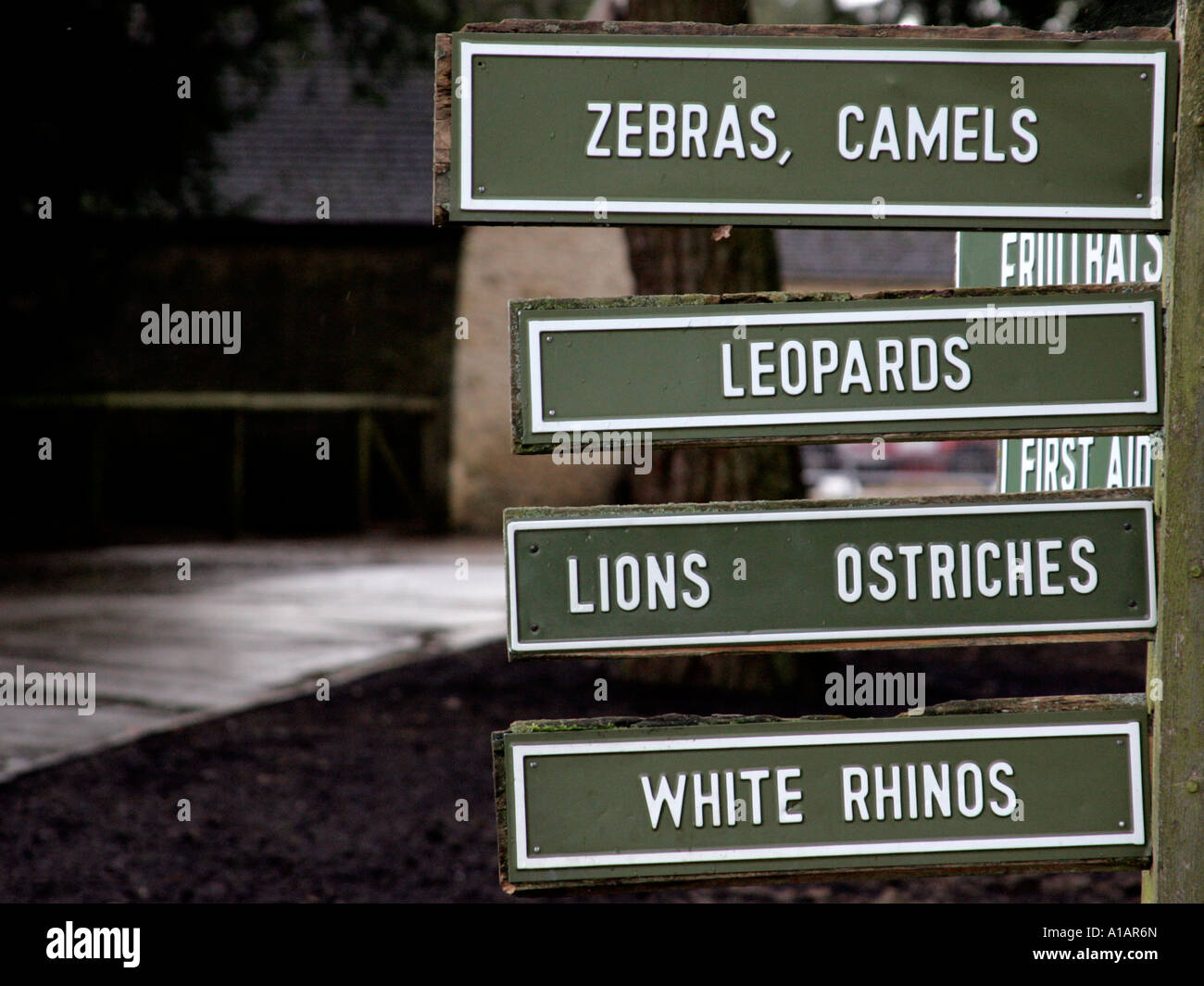 Zoo sign showing animals Stock Photo - Alamy