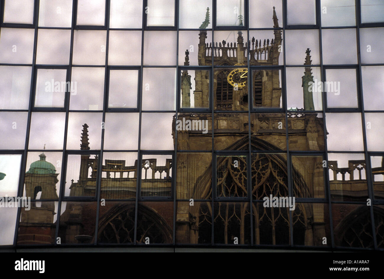 Hull holy trinity church building hi-res stock photography and images ...
