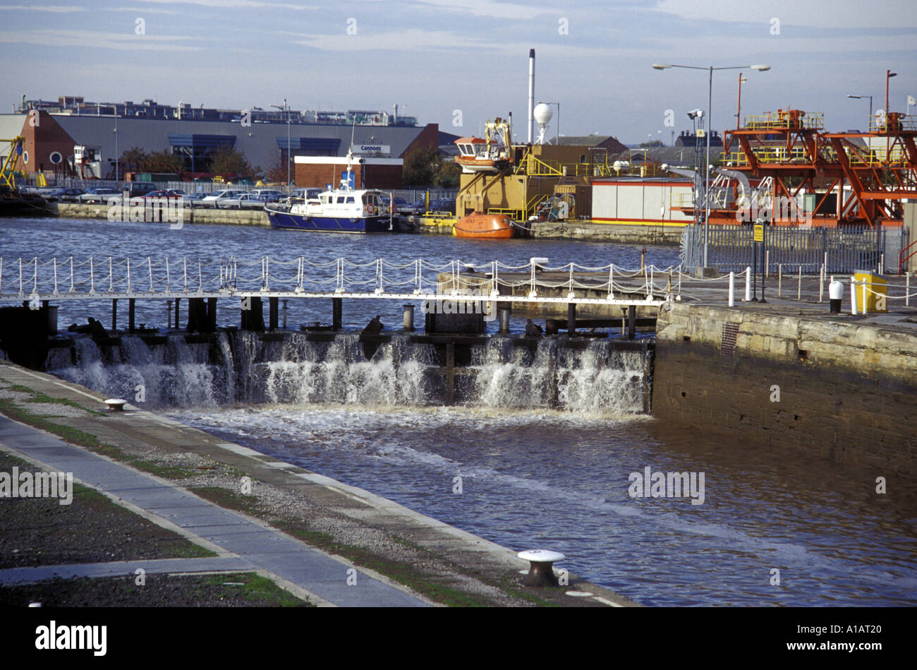 The Lock entrance to Albert Dock Hull Stock Photo - Alamy