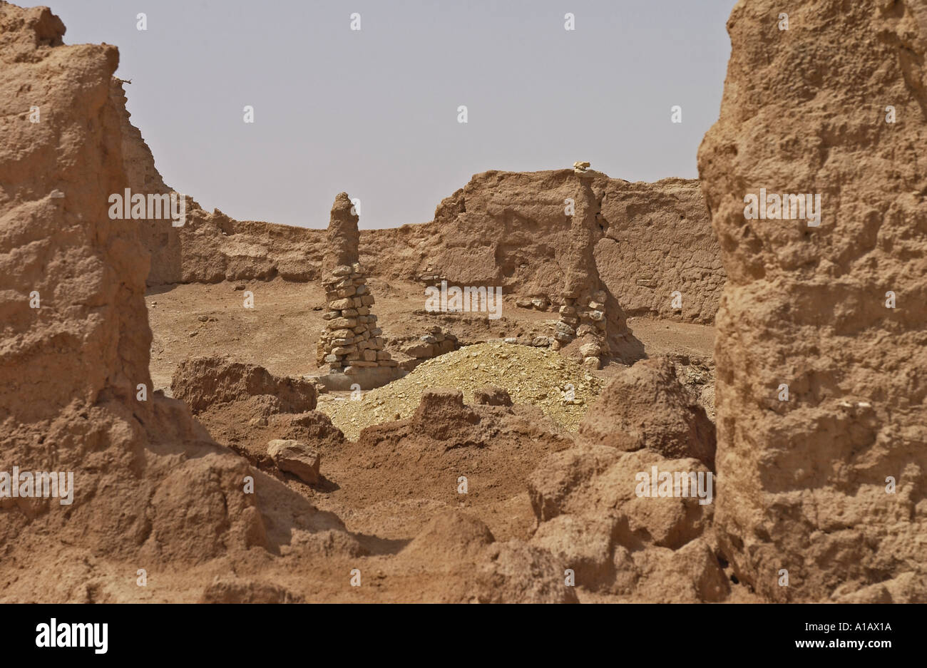 Desert well saudi hi-res stock photography and images - Alamy