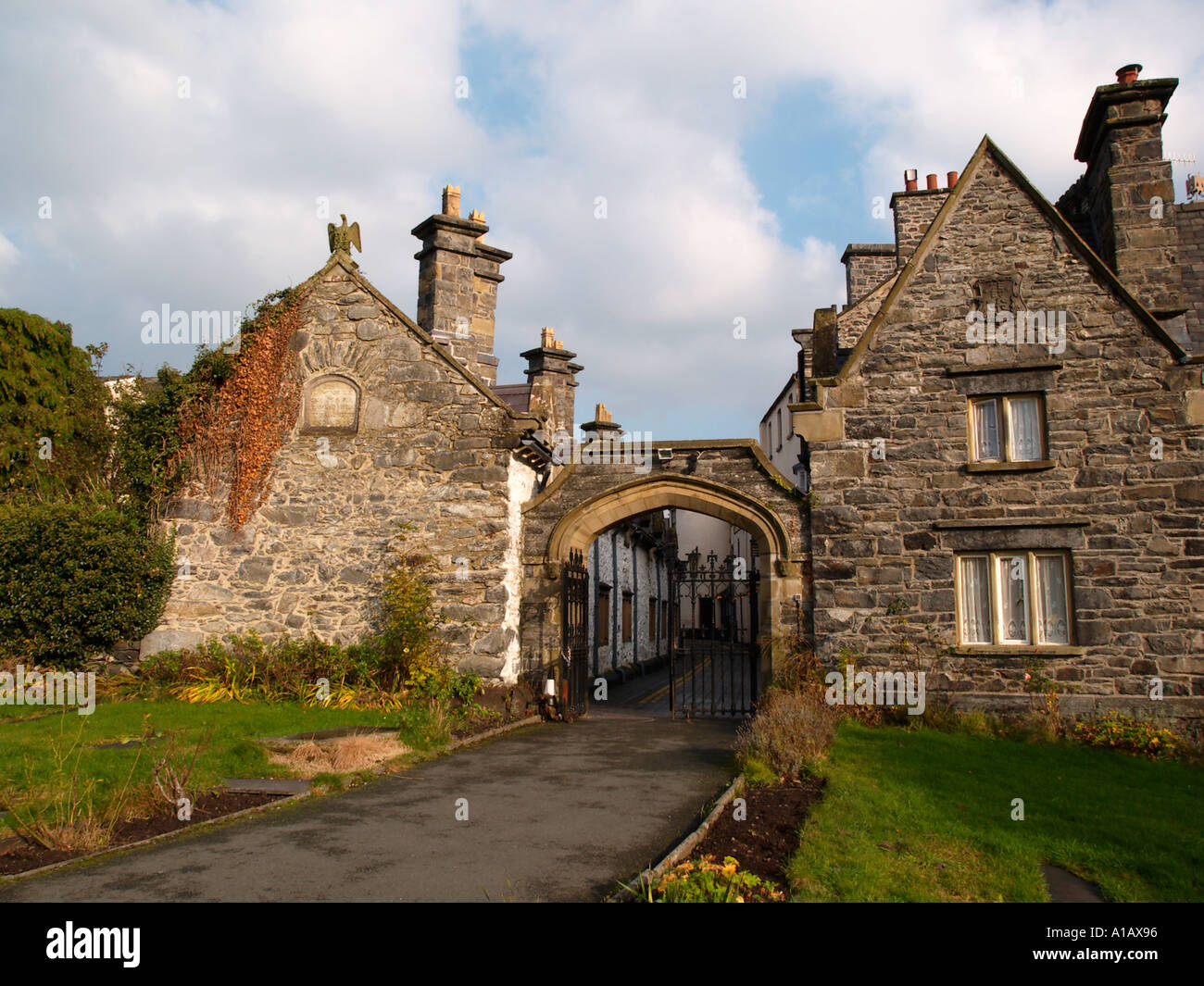Llanrwst village hi-res stock photography and images - Alamy