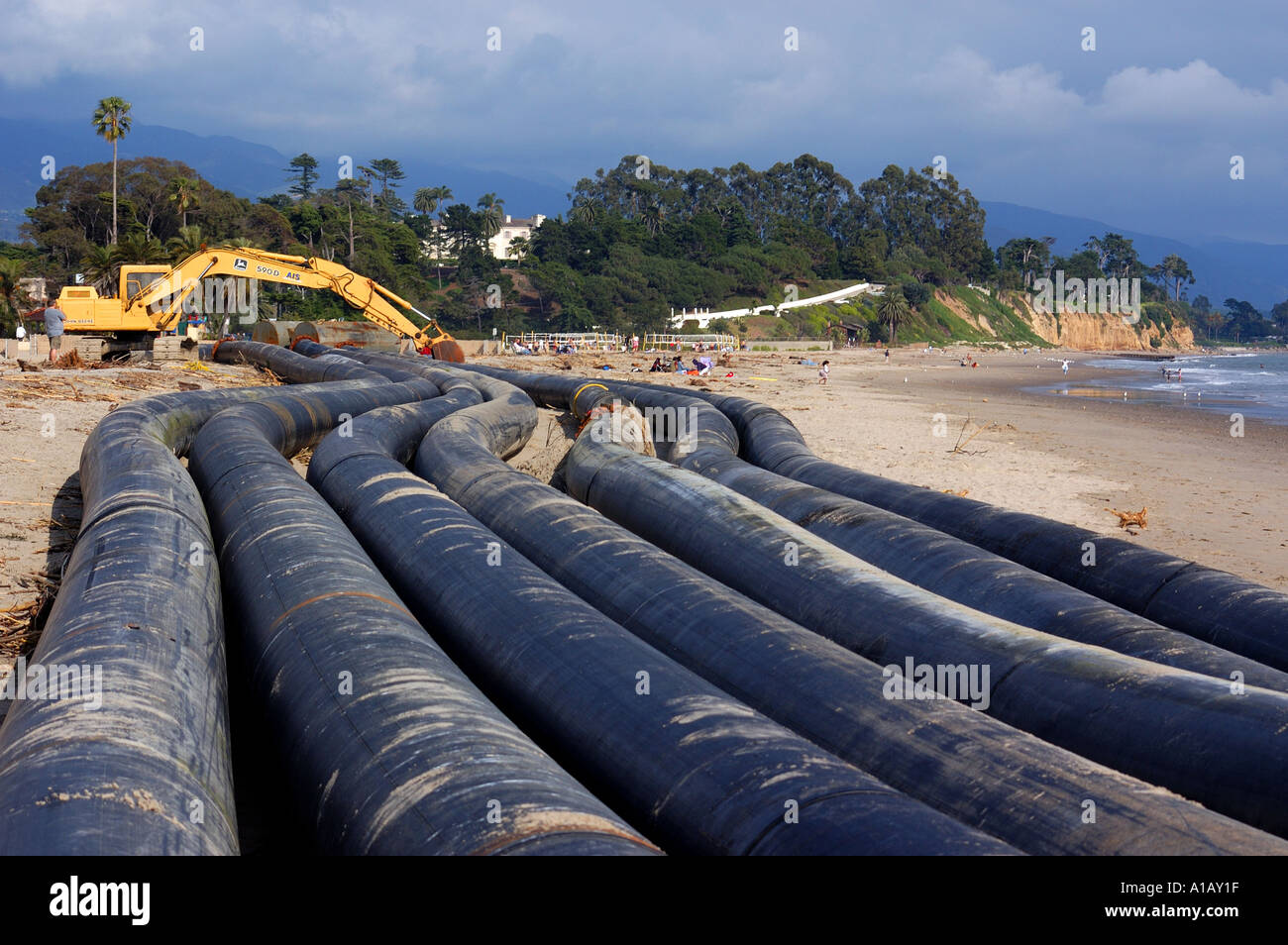 Dredge pipe hi-res stock photography and images - Alamy