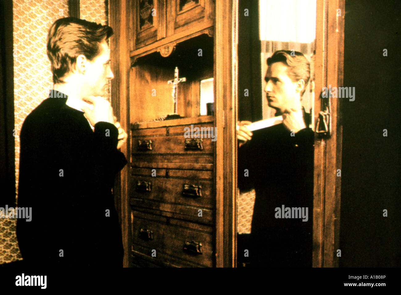 Priest Year 1994 Director Antonia Bird Linus Roache Stock Photo - Alamy