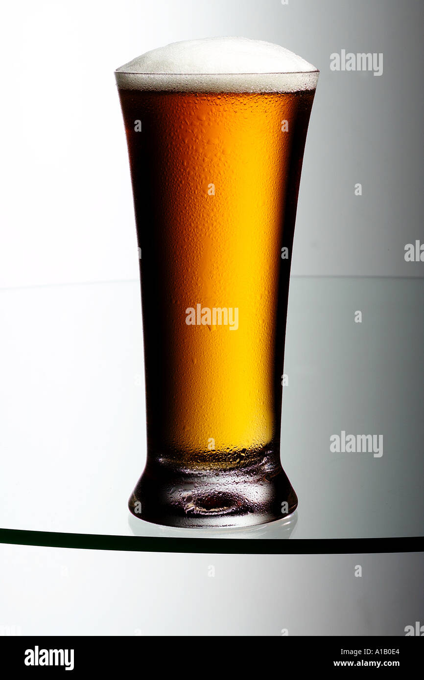 British pint of beer hi-res stock photography and images - Alamy
