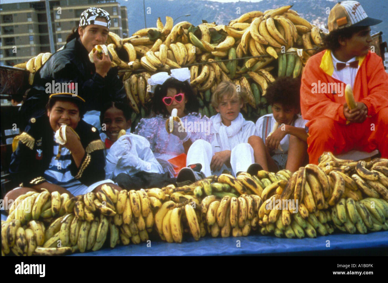 Mamma Ci Penso Io Year 1992 Director Ruggero Deodato Stock Photo - Alamy Mamma Ci Penso Io Year 1992 Director Ruggero Deodato Stock Photo - Alamy