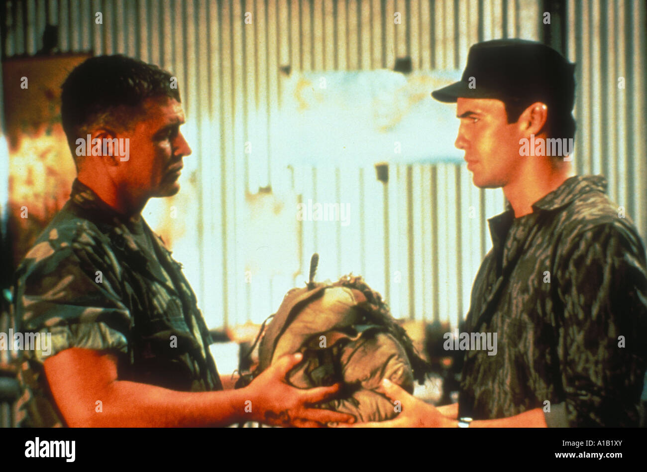 Tom berenger billy zane sniper hi-res stock photography and images - Alamy
