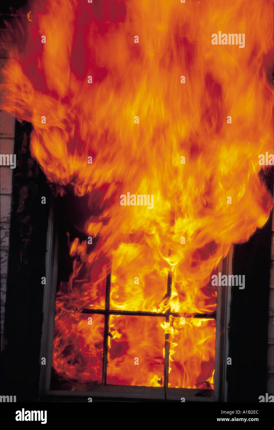 HOUSE ON FIRE Stock Photo - Alamy