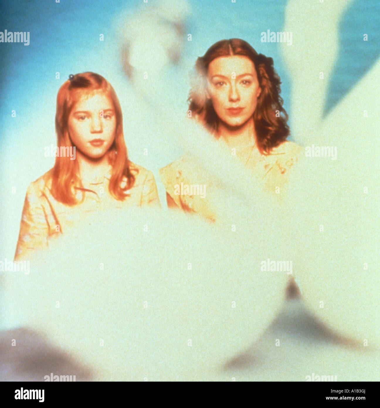 Suspicious River Year 2000 Director Lynne Stopkewich Molly Parker Mary ...