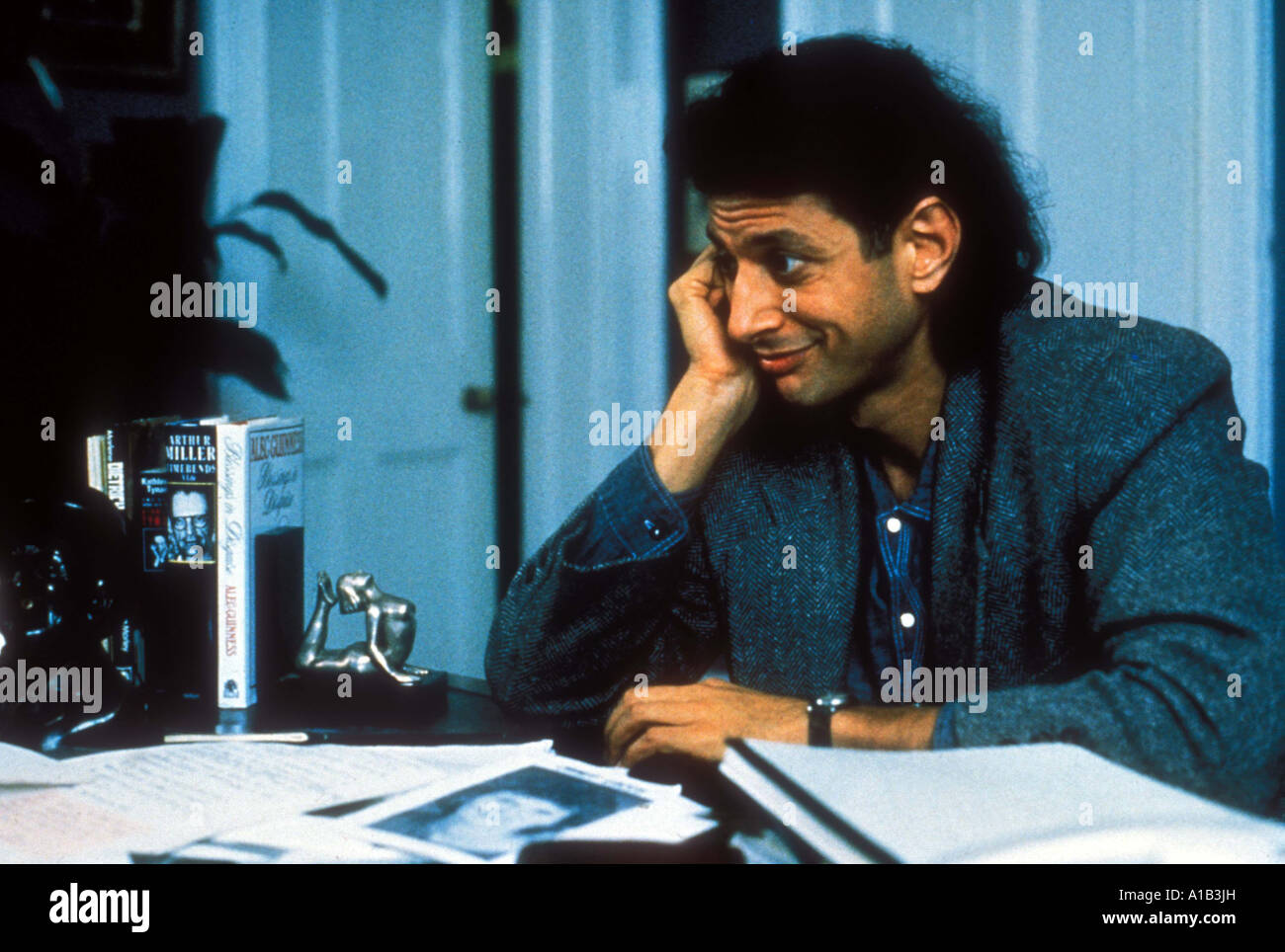The tall guy 1989 jeff goldblum hi-res stock photography and images - Alamy