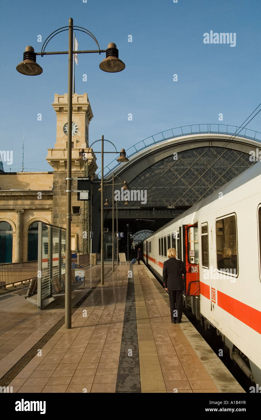Exterior of dresden hauptbahnhof hi-res stock photography and images ...
