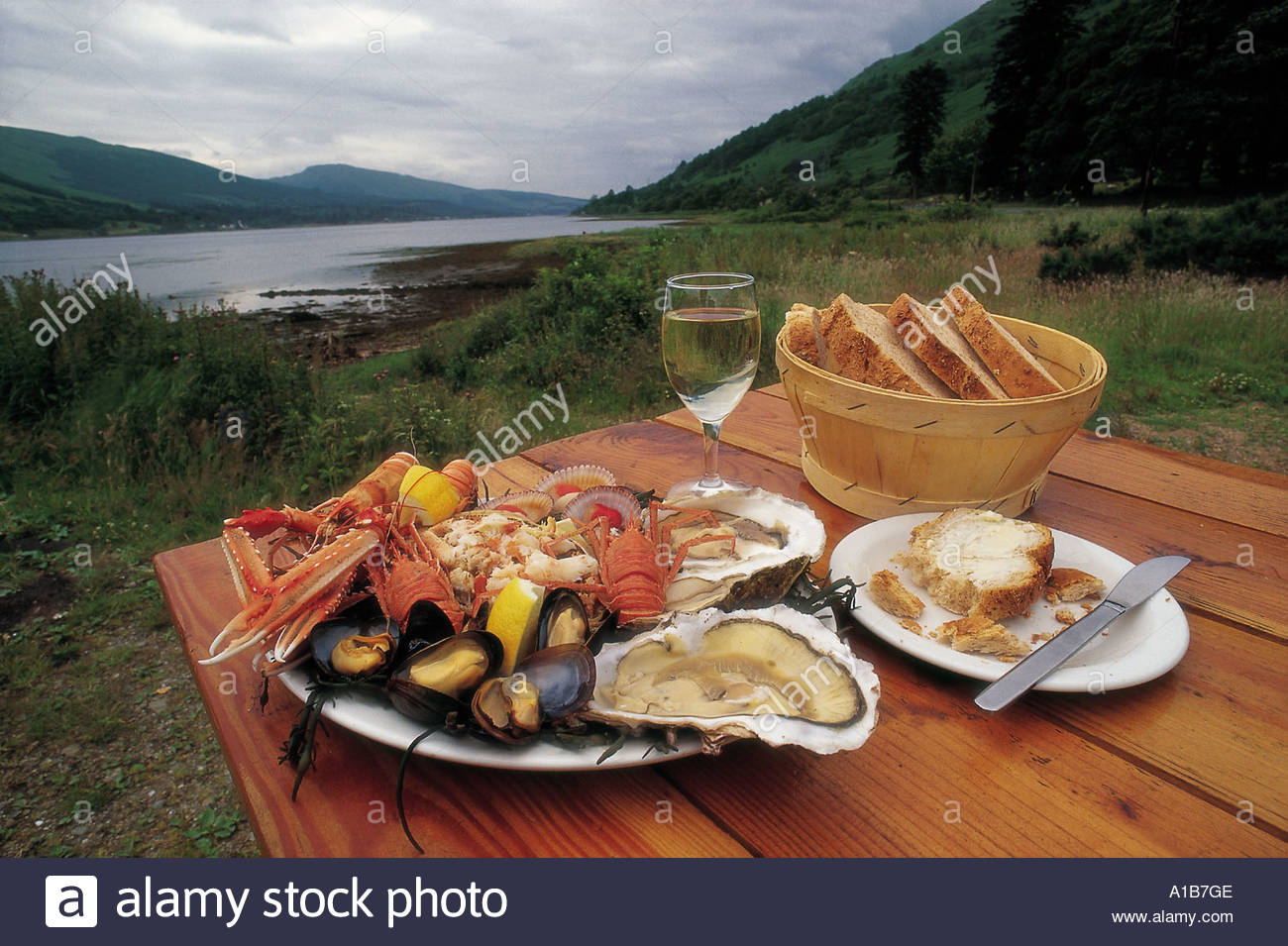 Loch Fyne Oyster Stock Photos & Loch Fyne Oyster Stock Images - Alamy