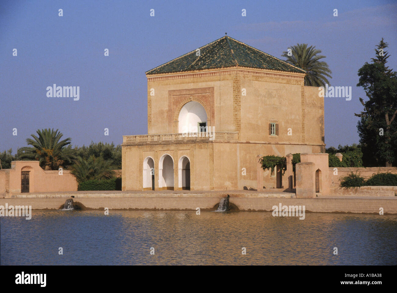 La menara marrakech hi-res stock photography and images - Alamy