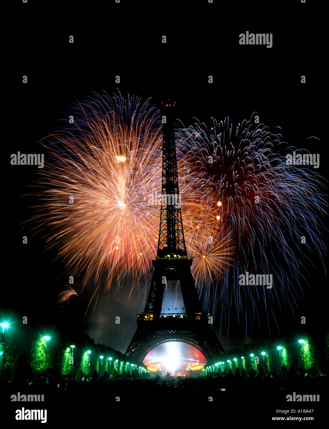 Explosions tour hi-res stock photography and images - Alamy