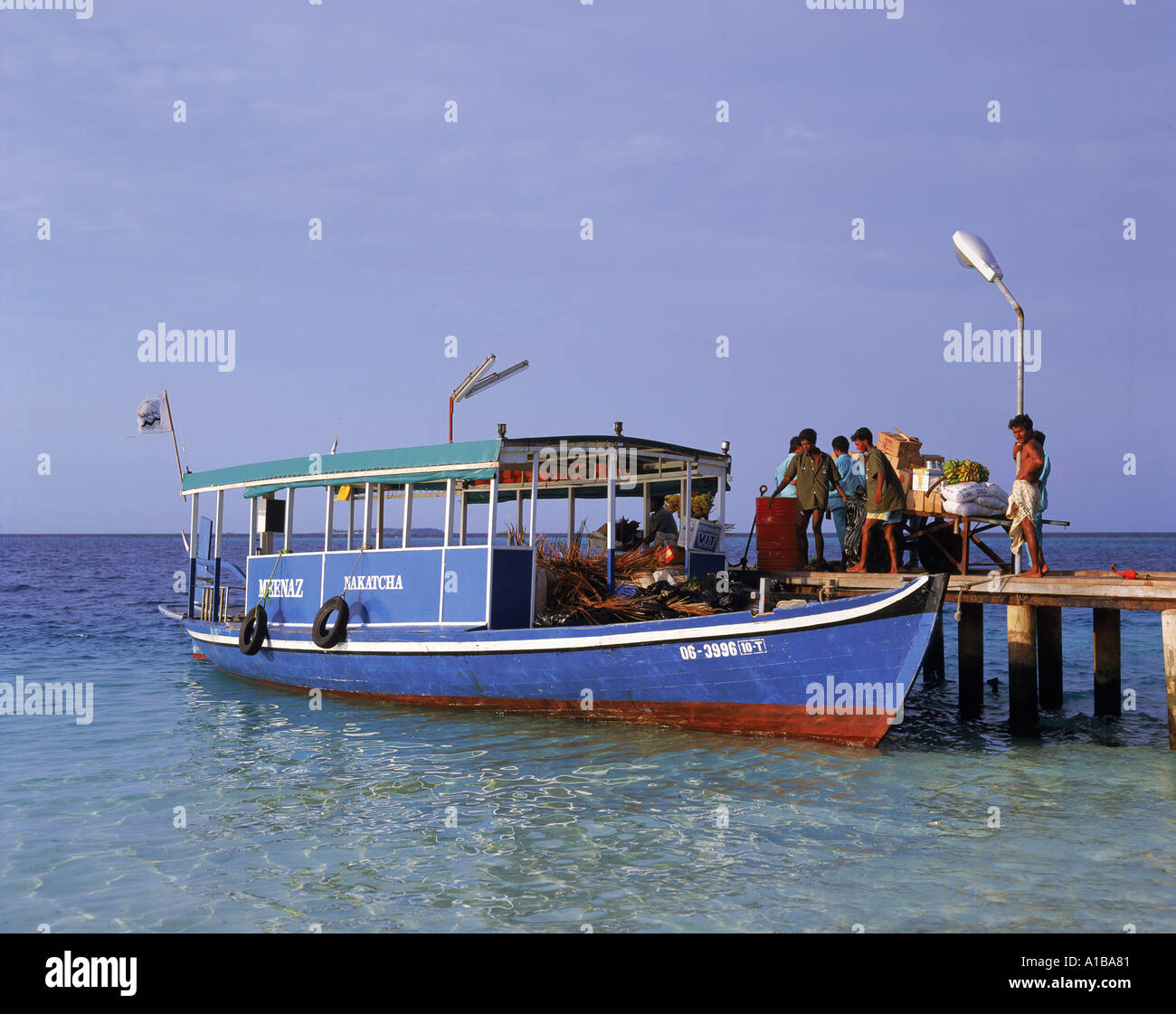Rubbish collection by Dhomi on the island of Nakatchafushi in the ...