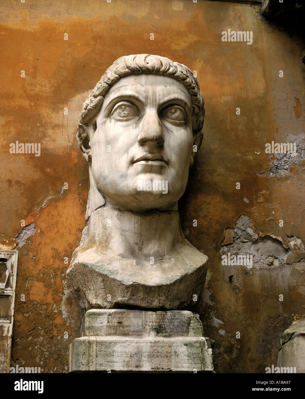 Statue of colossus hi-res stock photography and images - Alamy