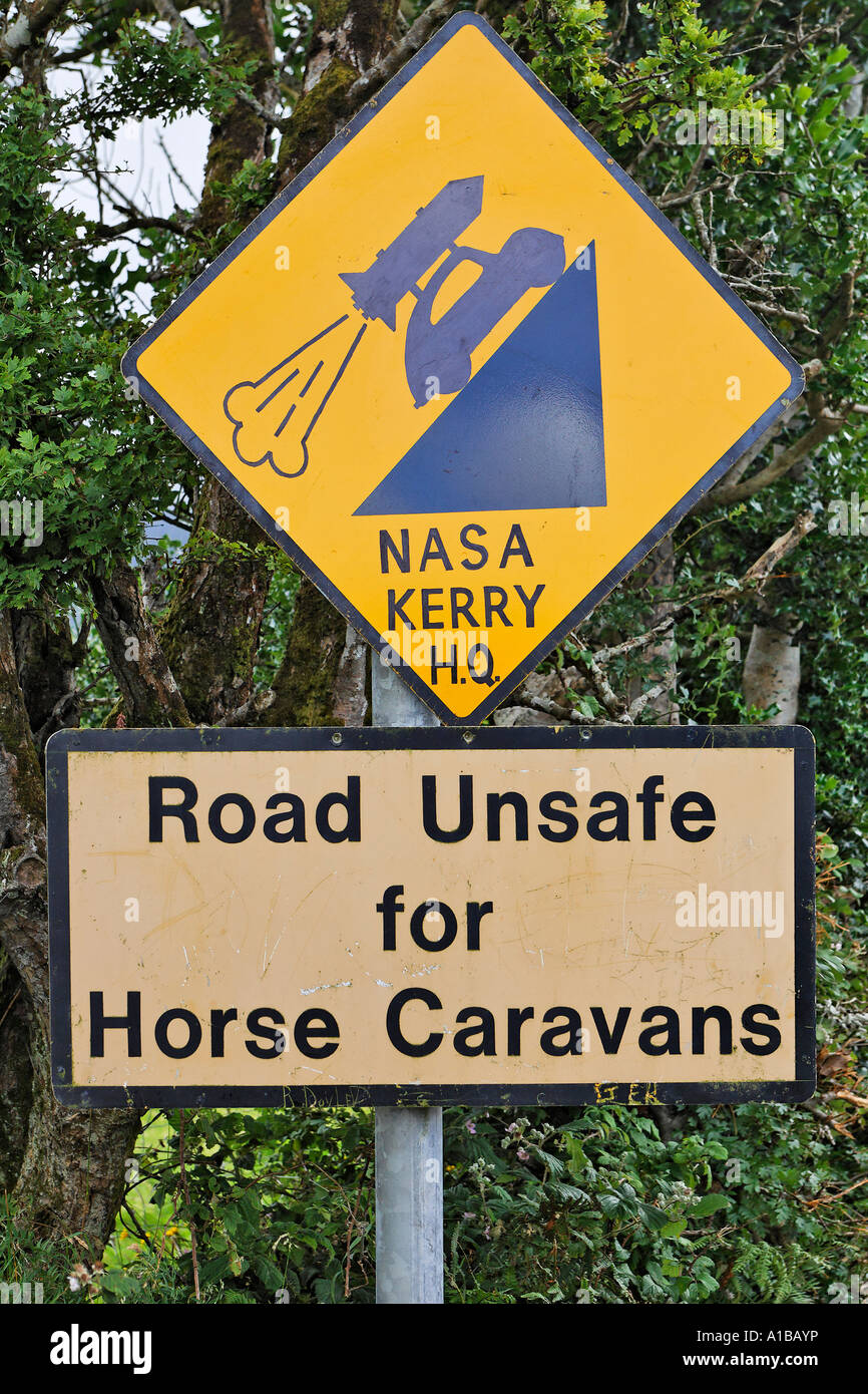 Warning signs for the steep Connor Pass, Dingle peninsula, Kerry ...