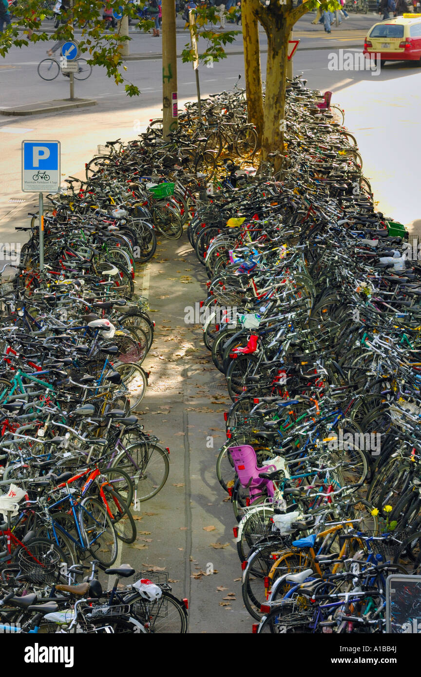 Cycling in bern hi-res stock photography and images - Alamy