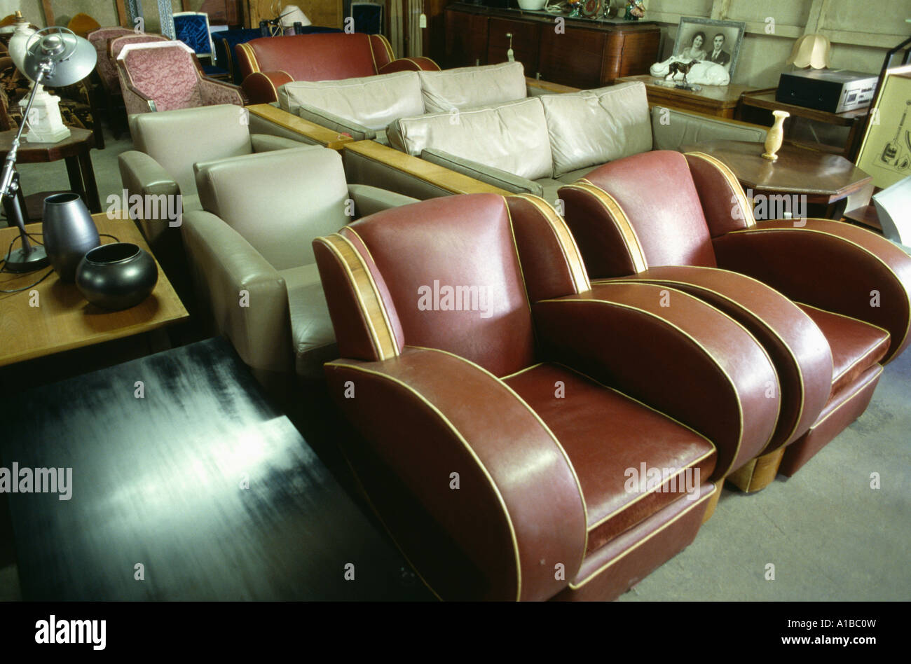 Auction rooms hi-res stock photography and images - Alamy