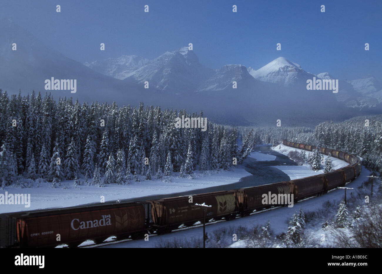 Trans canadian railway hi-res stock photography and images - Alamy