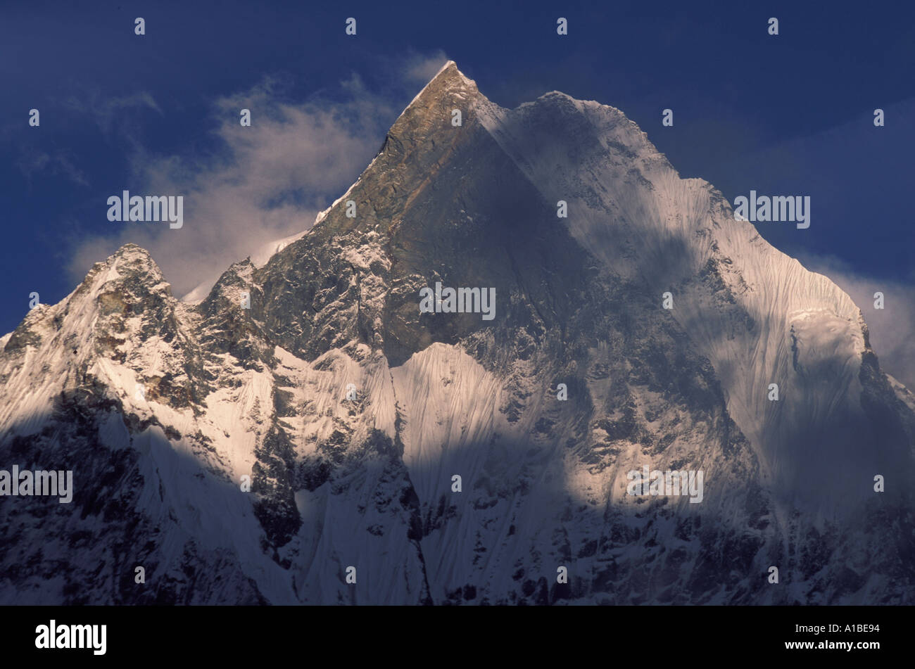 Mt fishtail hi-res stock photography and images - Alamy