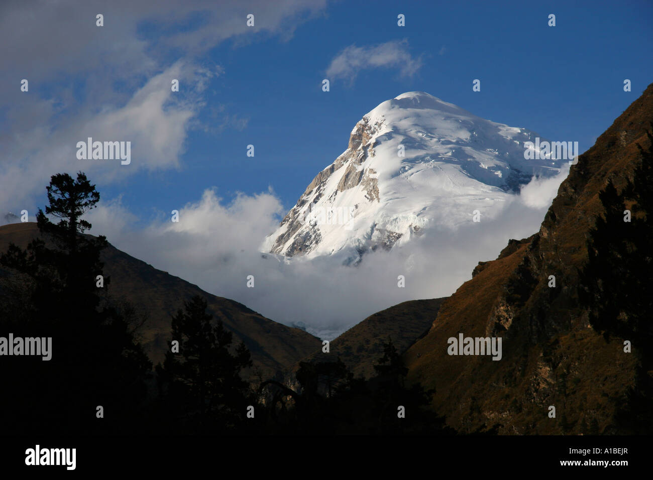 Jhomolhari, Bhutan's second highest mountain as seen from the upper ...
