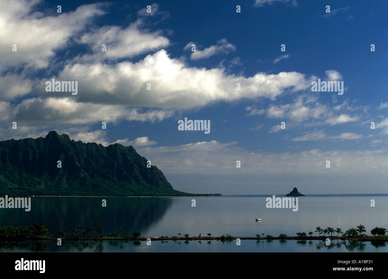 Kualoa point hi-res stock photography and images - Alamy