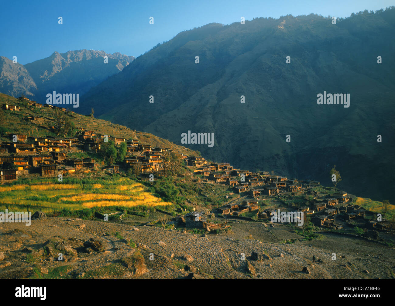 Khading village in deepest himal hi-res stock photography and images ...