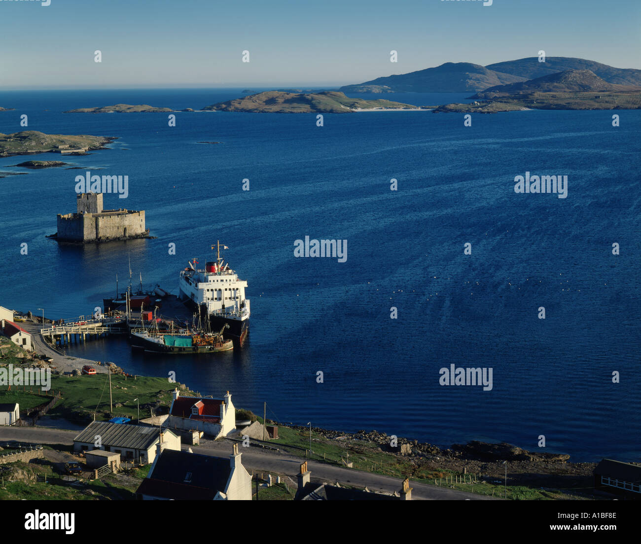 Castlebay harbour hi-res stock photography and images - Alamy